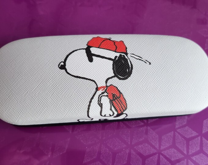 Snoopy Cartoon Glasses Case – Grey and White With Cream Lining - Etsy