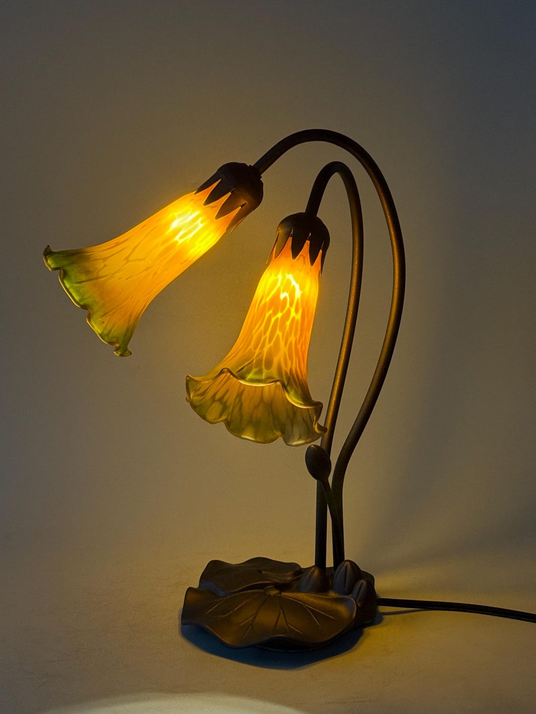 Pond Lily Flower Table Lamp, Stained Glass Table Lamp, Spring Home ...