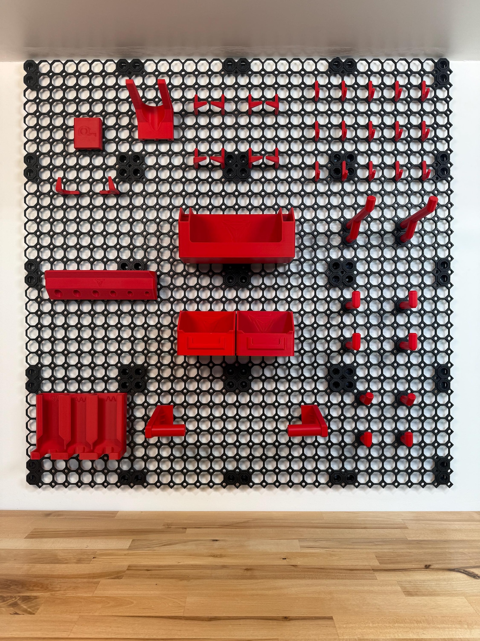 Modular Wall Mounted Tool Organizer Starter Kit - 16 Tile Multiboard ...