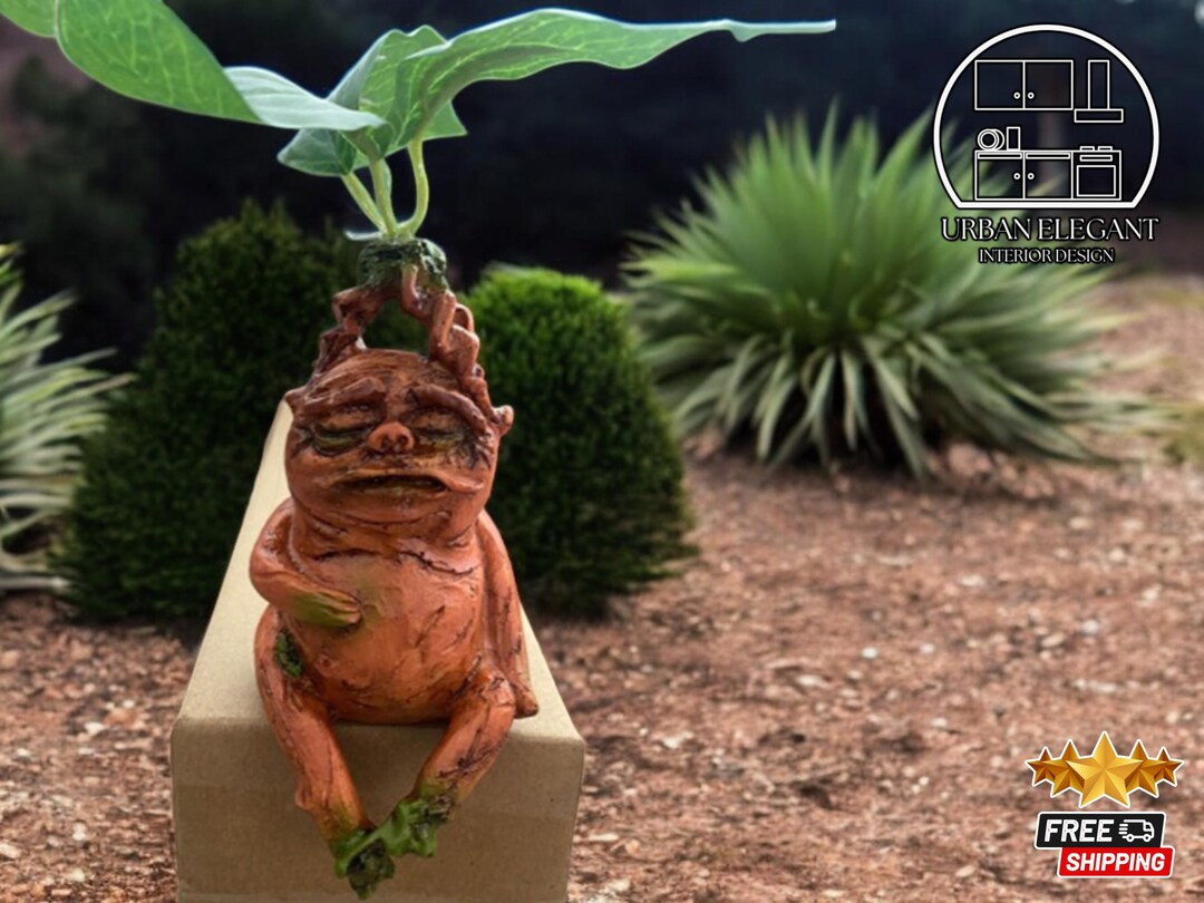 Resin Tree Hugger | Elf Peeker Decoration | Unique Woodland Figurine ...