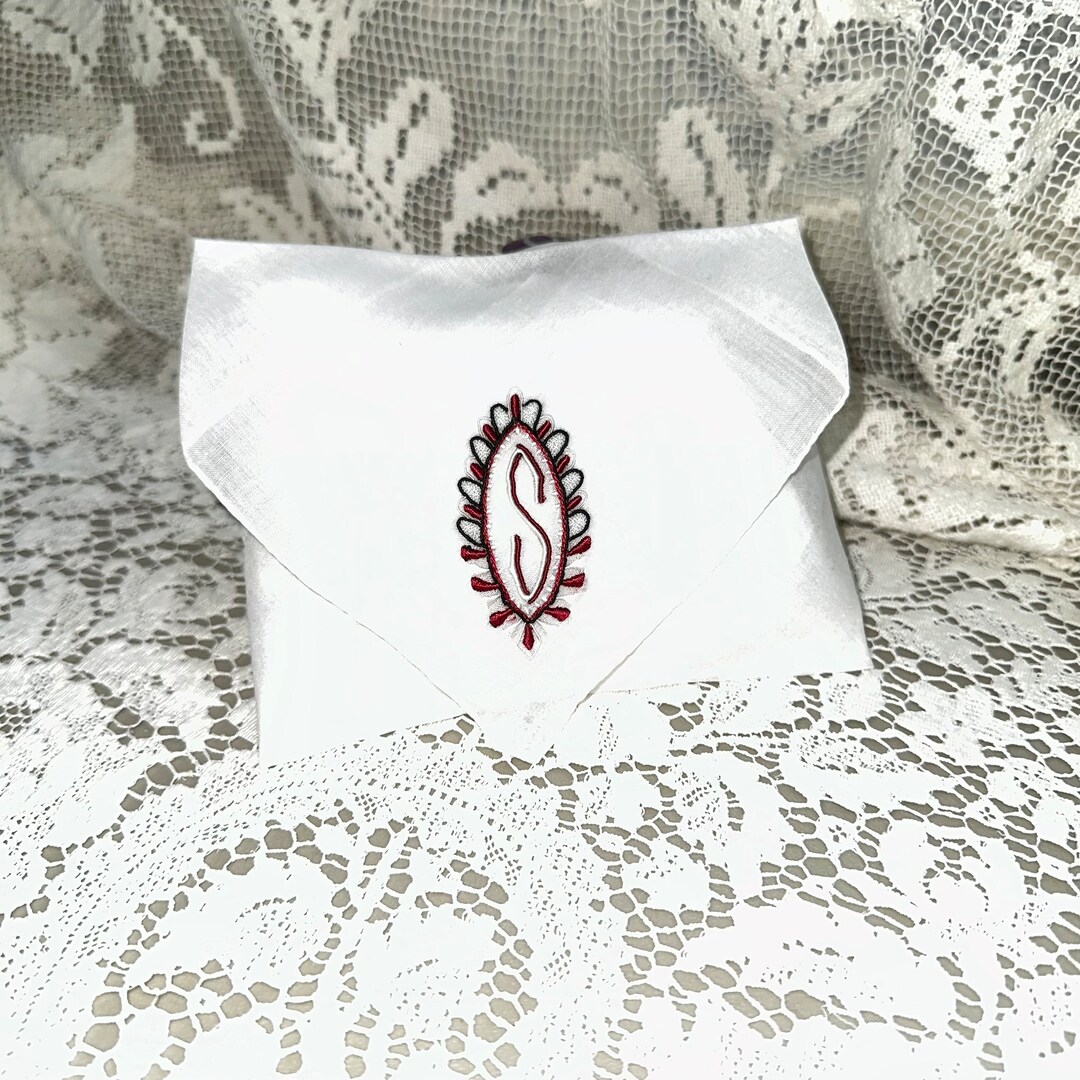 Lavender Sachet Made From a Vintage Initial S Handkerchief - Etsy