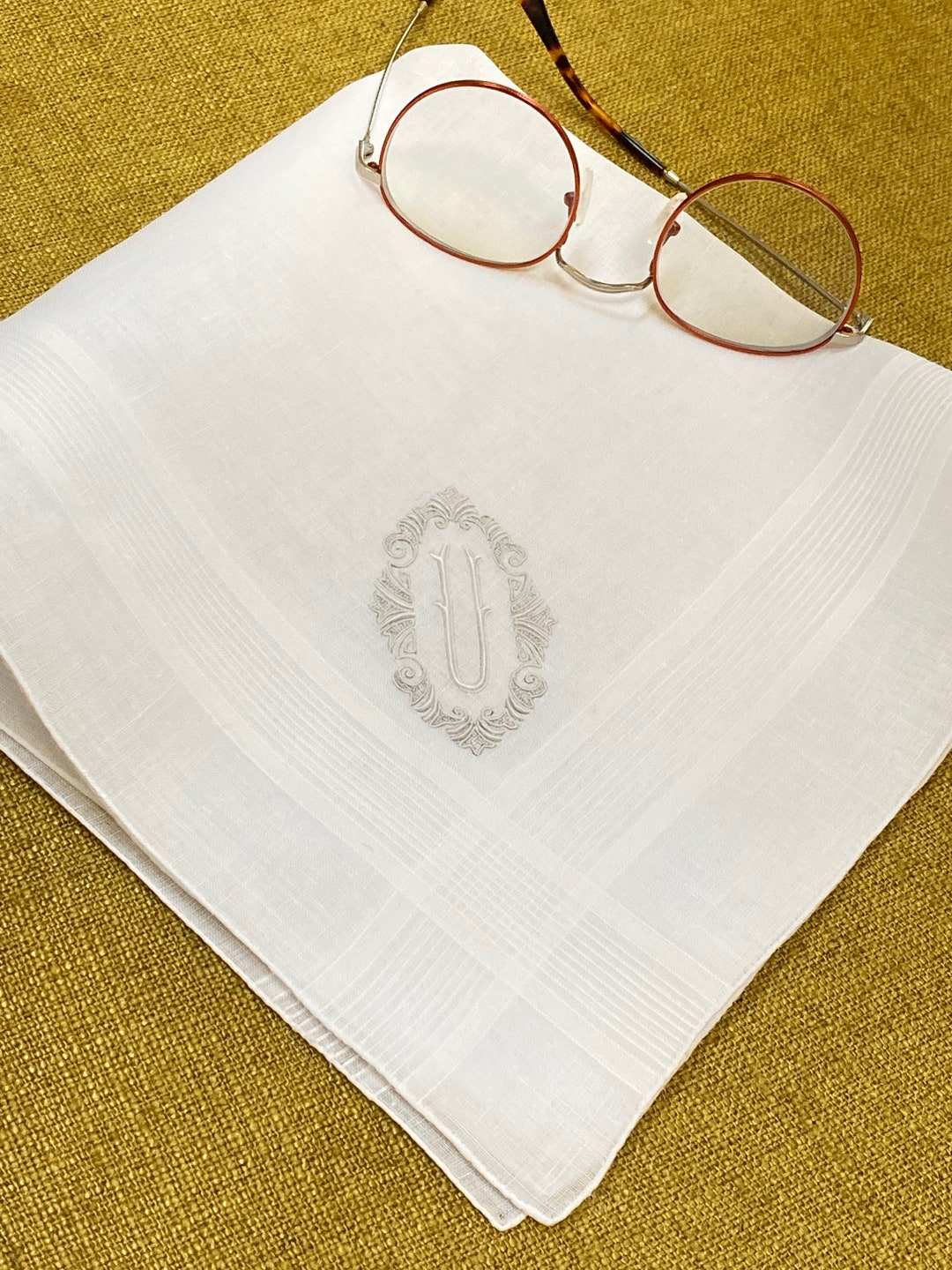 Vintage Hanky for a Gentleman With an Embroidered Initial U Hankie ...