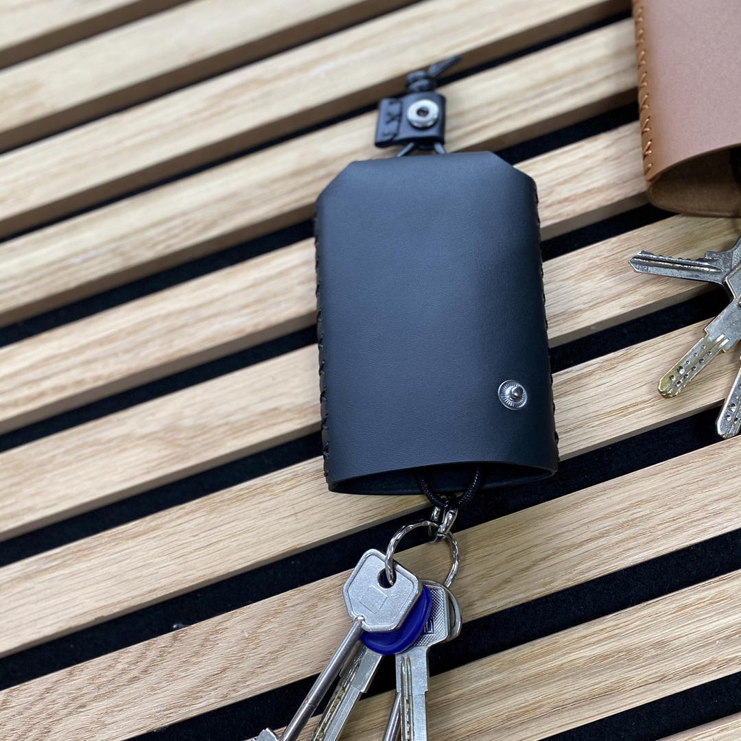 Minimalist Leather Key Wallet: Compact Organizer for Car Keys, Unisex ...