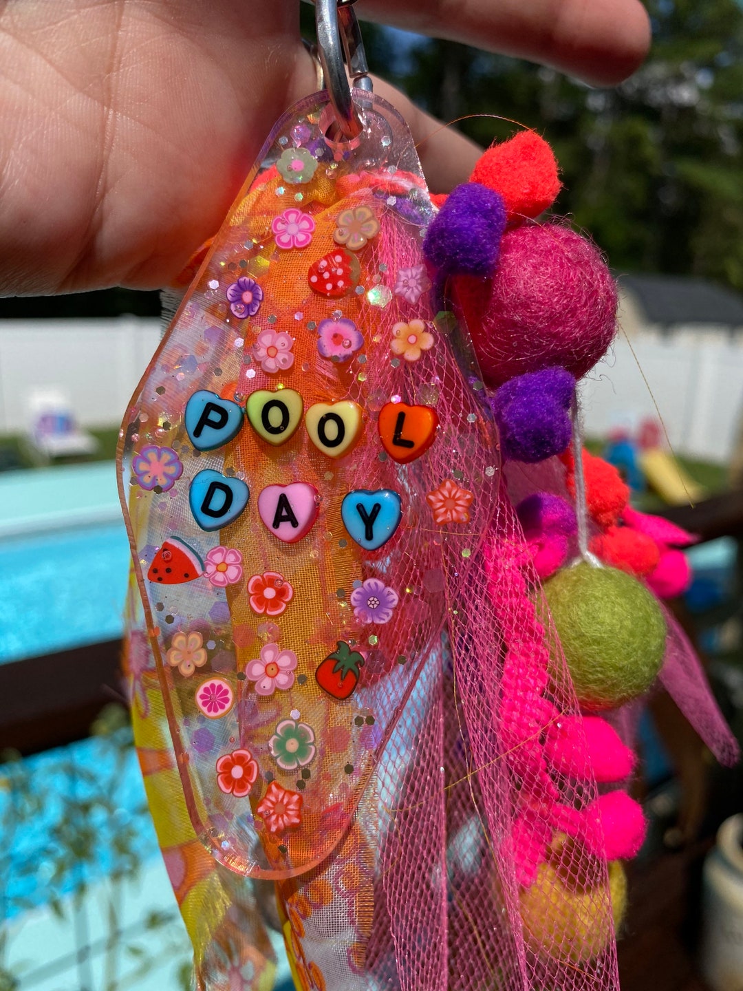 Unique Pink Pool Day Colorful Multicolor Epoxy Glitter Tassel Motel ...