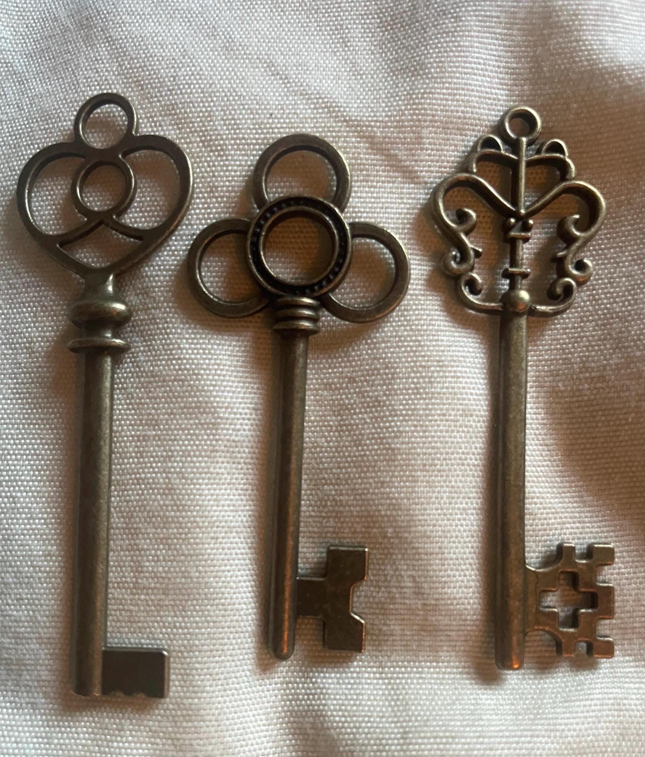 Small Bronze Keys for Crafts and Decor and Accessorising - Etsy