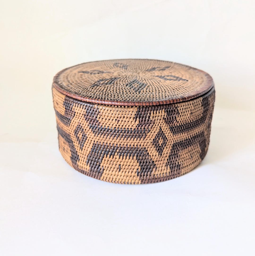 Antique Romblon Island Philippines Coil Basket With Flat Lid Geometric ...