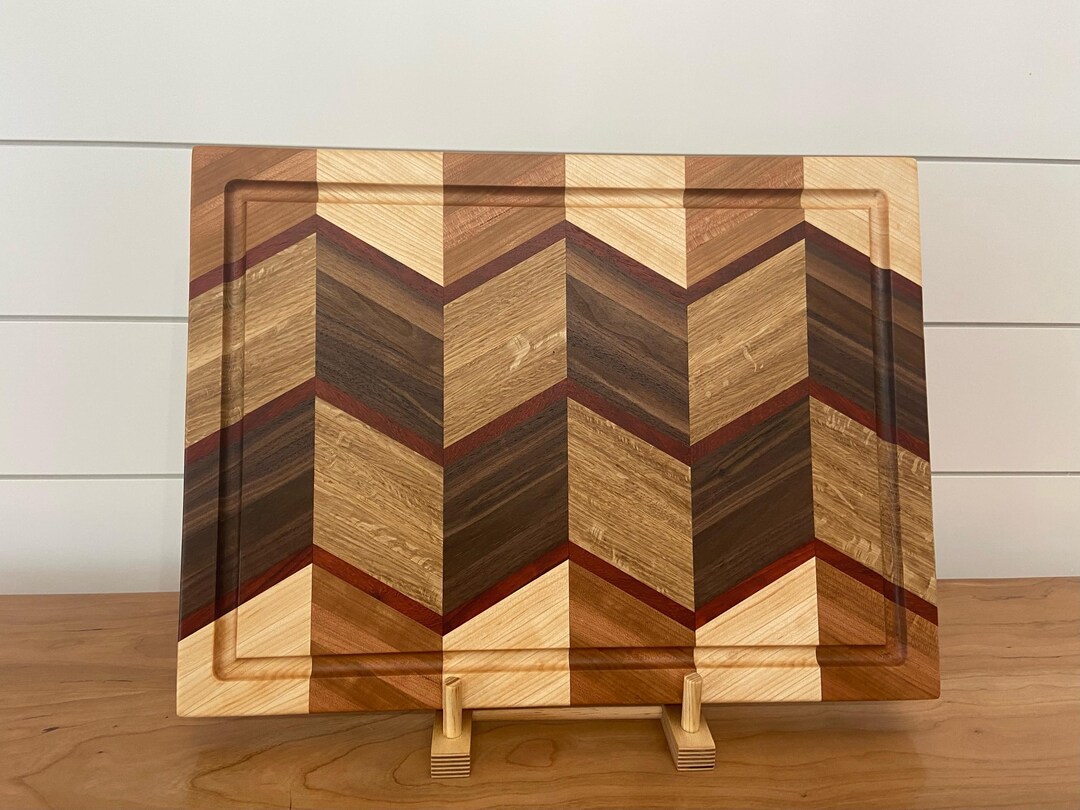 Handcrafted Edge Grain Chevron Pattern Cutting Board Maple, Cherry ...