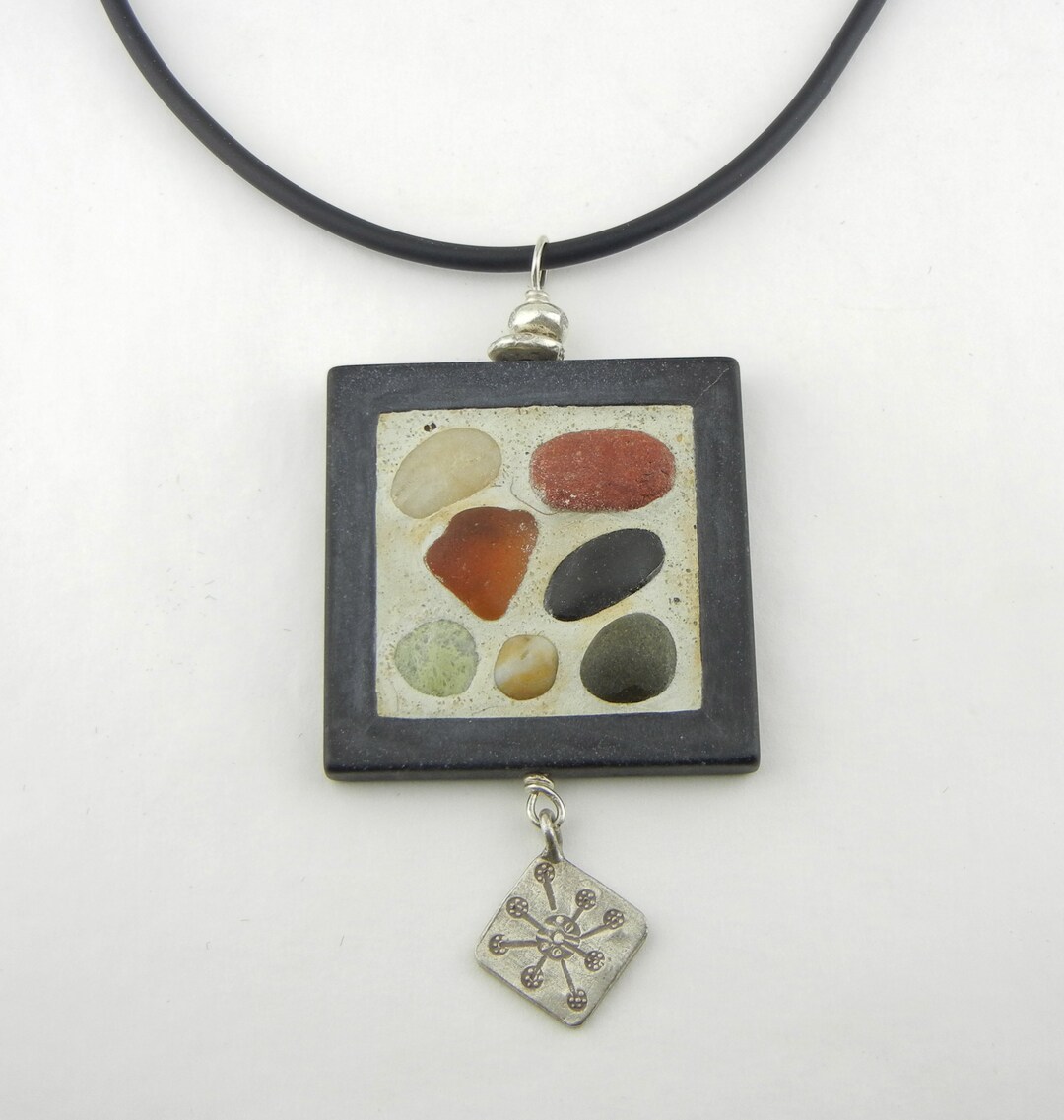 Cadre Onyx et pendentif Beachstone, lac Supérieur, béton, Minnesota, verre de plage - Etsy France