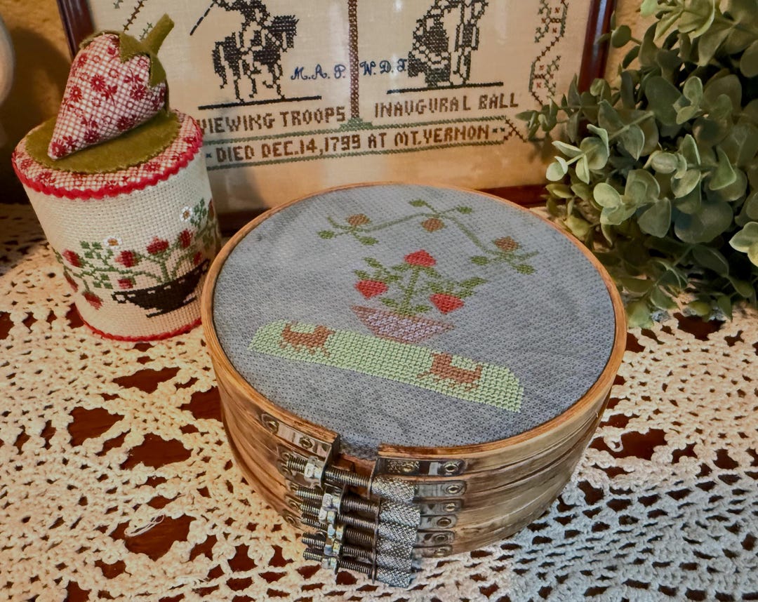 6 Inch Embroidery Hoop Box for Finished Cross Stitch Mounting Display ...