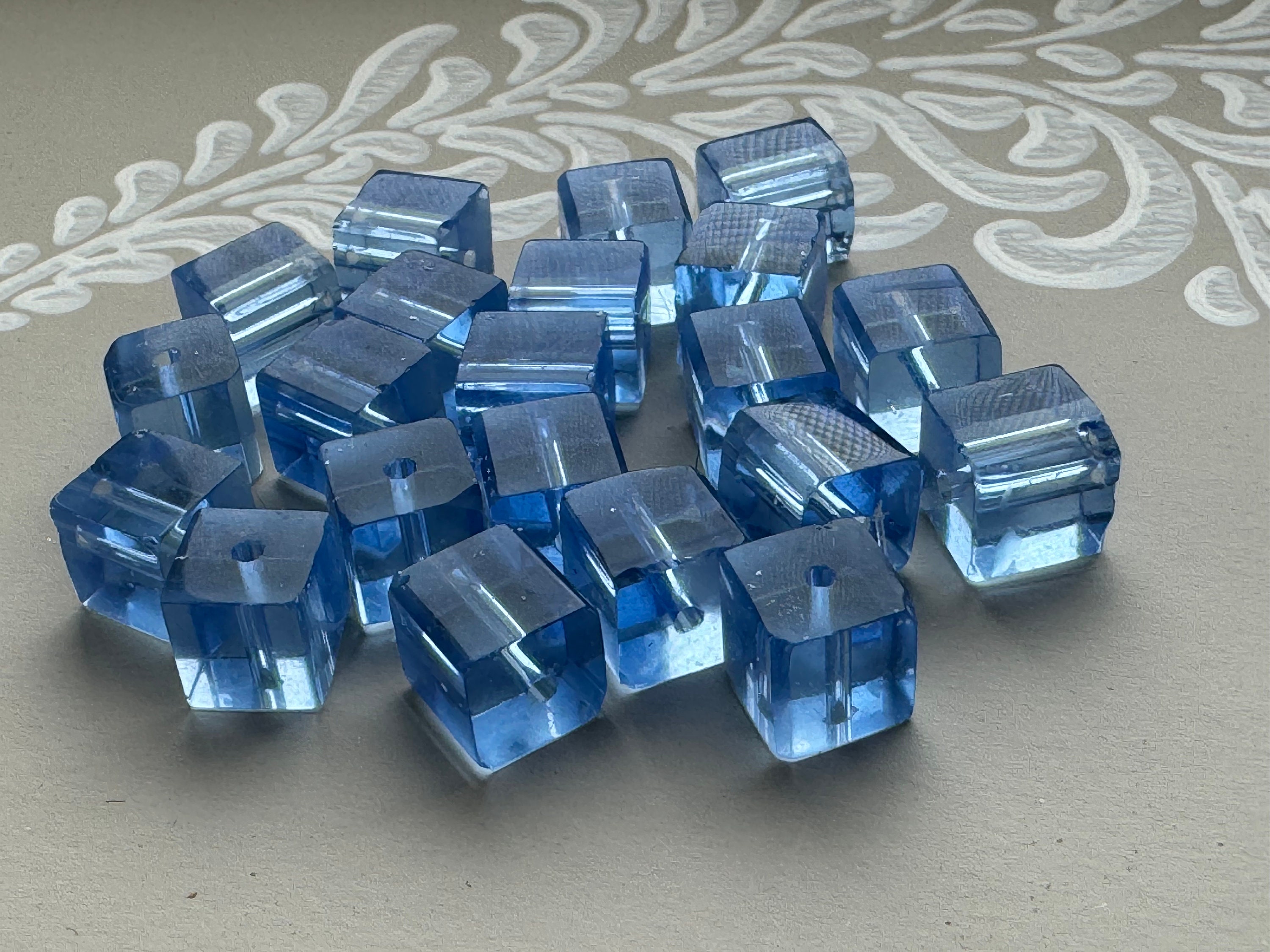 24 Light Sapphire Blue Transparent Cube Vintage Glass Beads 8mm - Etsy