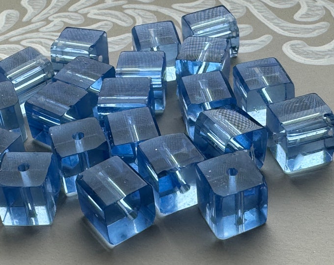 24 Light Sapphire Blue Transparent Cube Vintage Glass Beads 8mm - Etsy