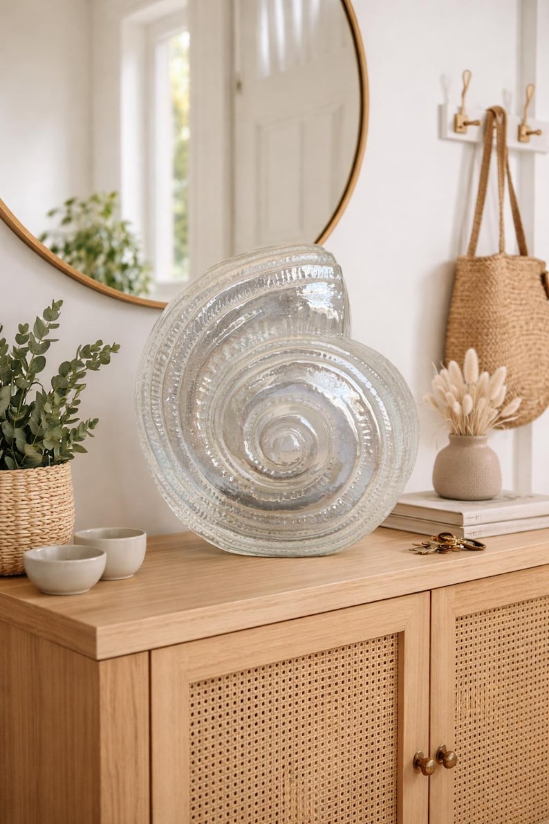 Large Vintage Nautilus Shell Glass Sculpture, 9" Hand Blown Art Glass ...