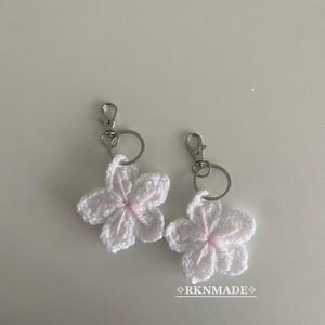 Crochet Sakura Flower Key Chain - Etsy