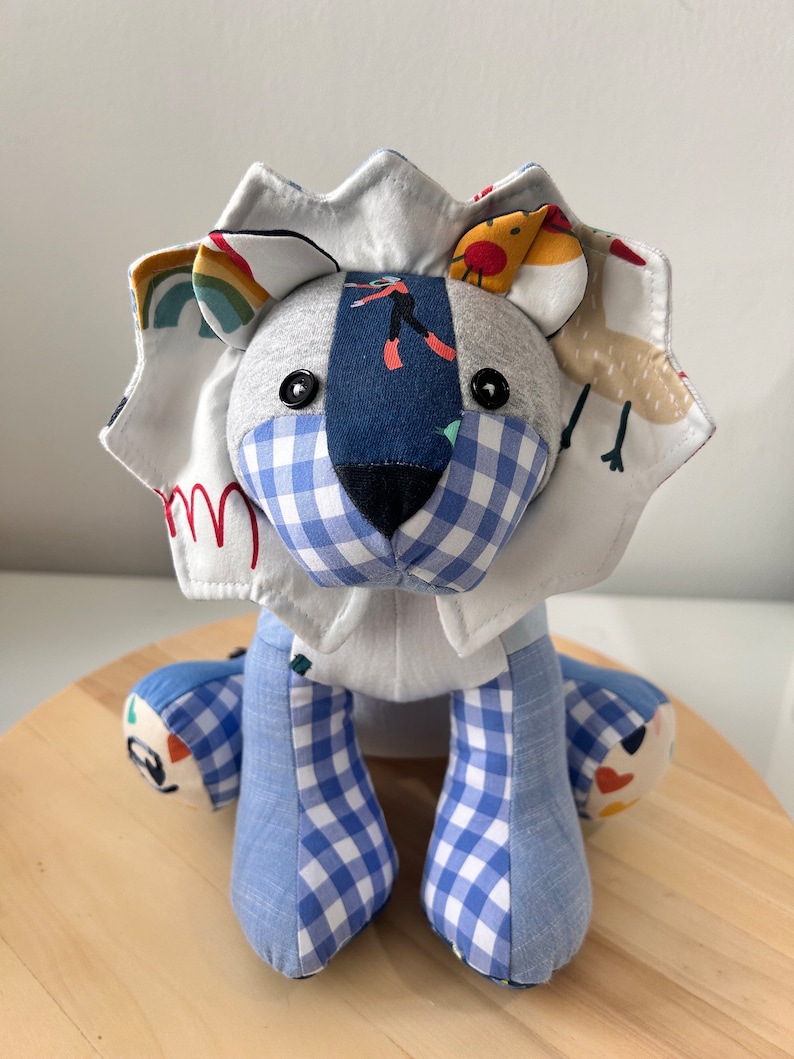 Memory Lion Keepsake Lion - Etsy