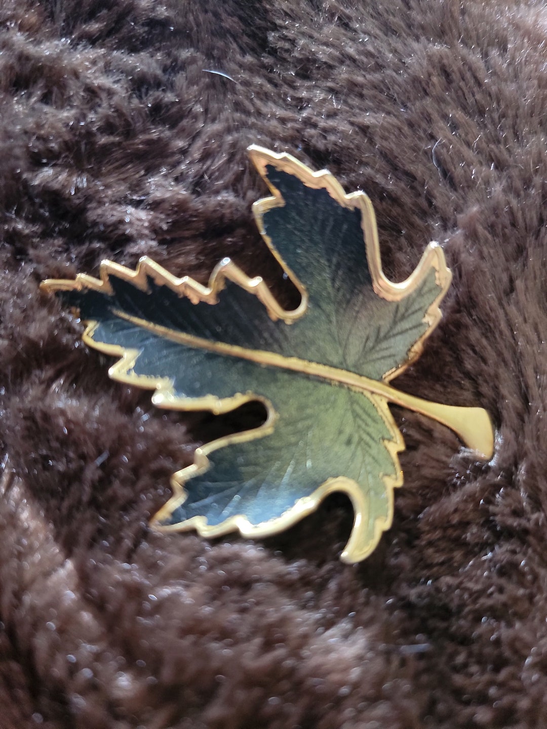 Vintage Maple Leaf Pin/brooch Leaves Autumn Fall Green & Gold Color ...