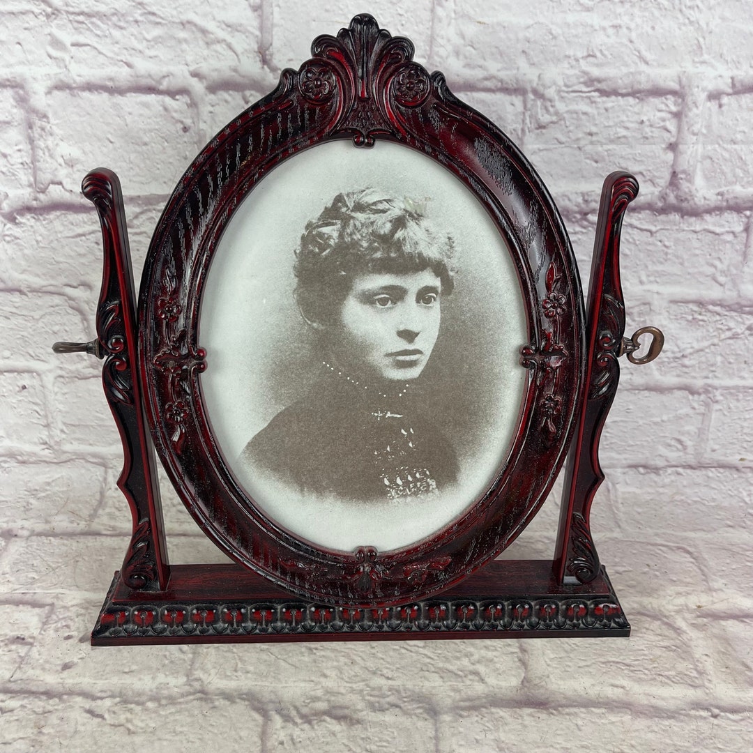 Vintage Oval Swivel Picture Frame, British Registered Design No 1014903 ...