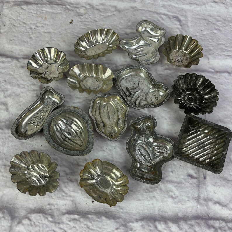 Lot of 14 Vintage Small Metal Candy Molds Cookie Cutters - Etsy