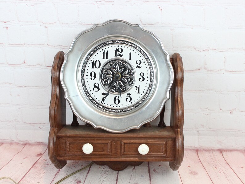 Vintage Retro Kitchen Clock by Spartus Silver Plate on Shelf - Etsy