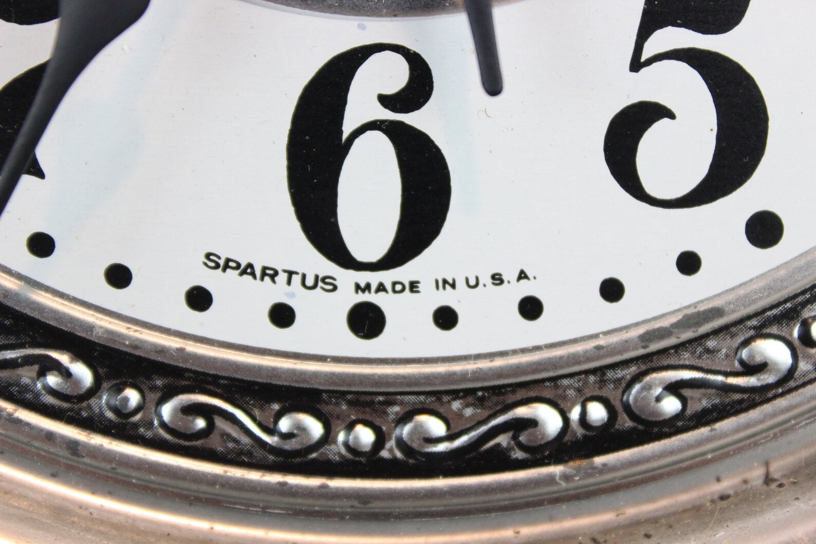 Vintage Retro Kitchen Clock by Spartus Silver Plate on Shelf - Etsy