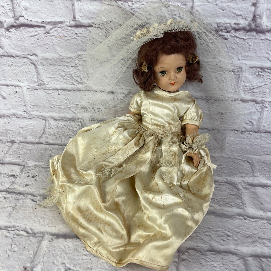 Vintage 1960s Era Ideal Bride Doll With Wedding Dress, Veil & Corsage ...