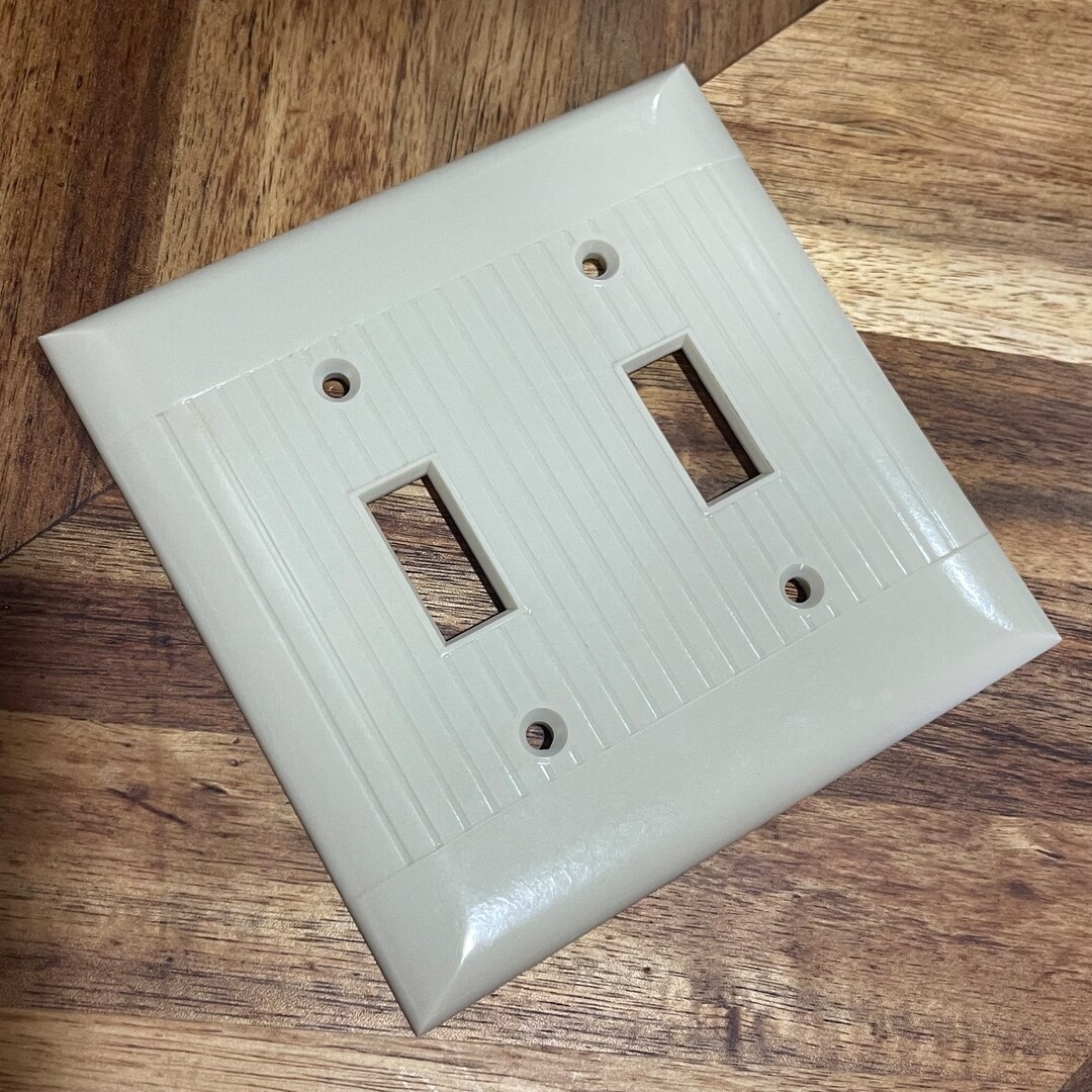 Vintage Sierra Electric Corp Bakelite Ribbed Double Switch Cover Made ...
