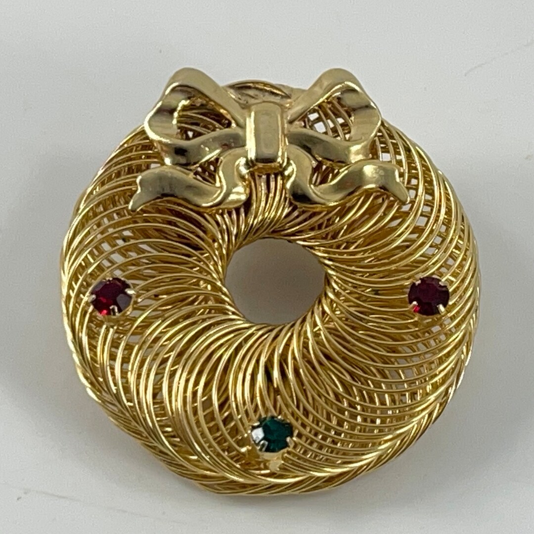 Vintage Gold Wire Christmas Wreath Pin or Brooch With Rhinestones - Etsy