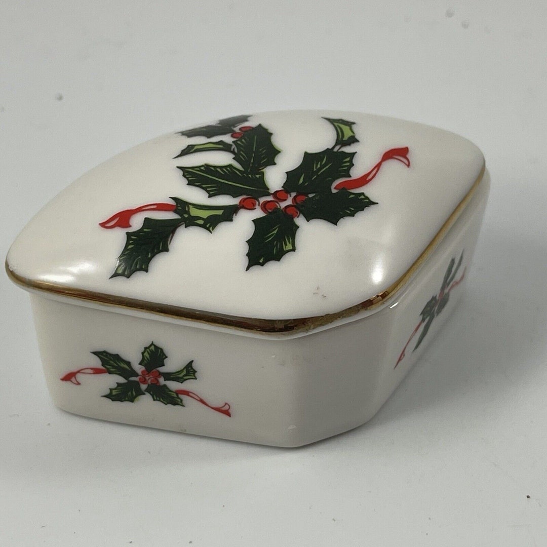 Vintage Hand Painted Lefton China Christmas Holly Trinket Box With Lid ...