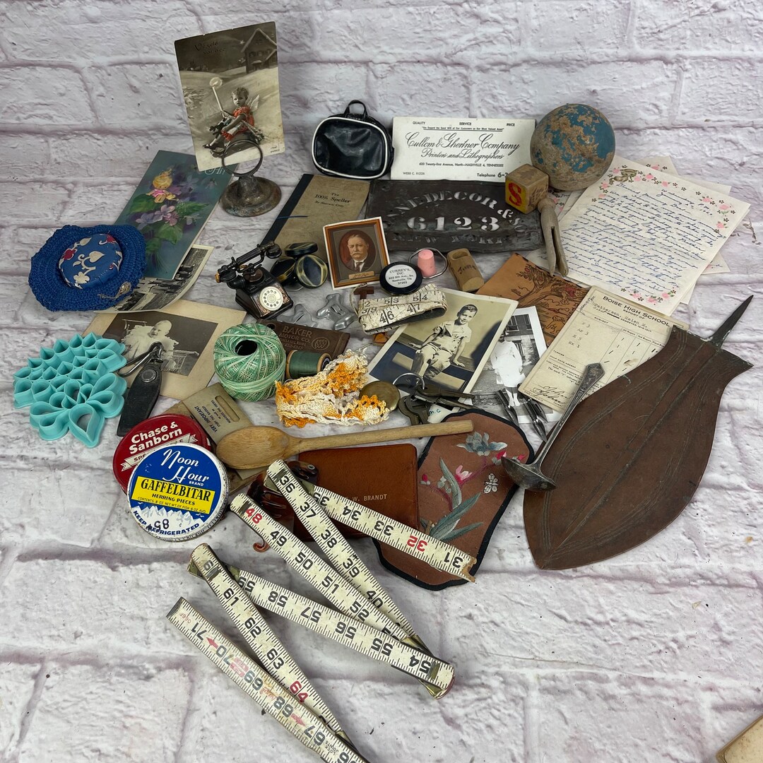 Lot of Assorted Vintage Items JUNK DRAWER Junk Lot, Crafting and ...