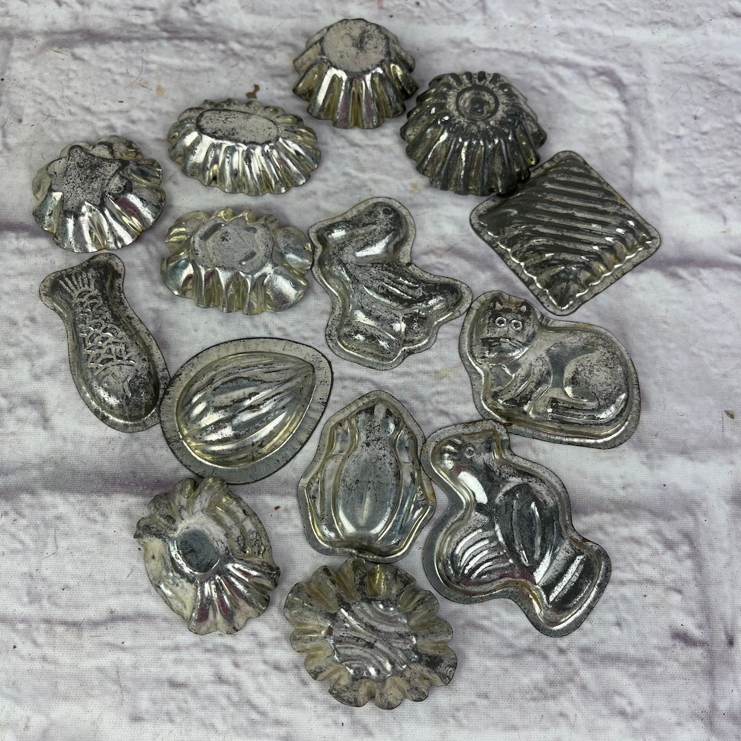 Lot of 14 Vintage Small Metal Candy Molds Cookie Cutters - Etsy