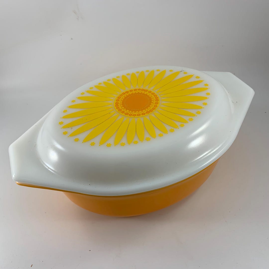 Vintage PYREX 043 Orange Oval Casserole With Sunflower Lid 1 1/2 Quart ...