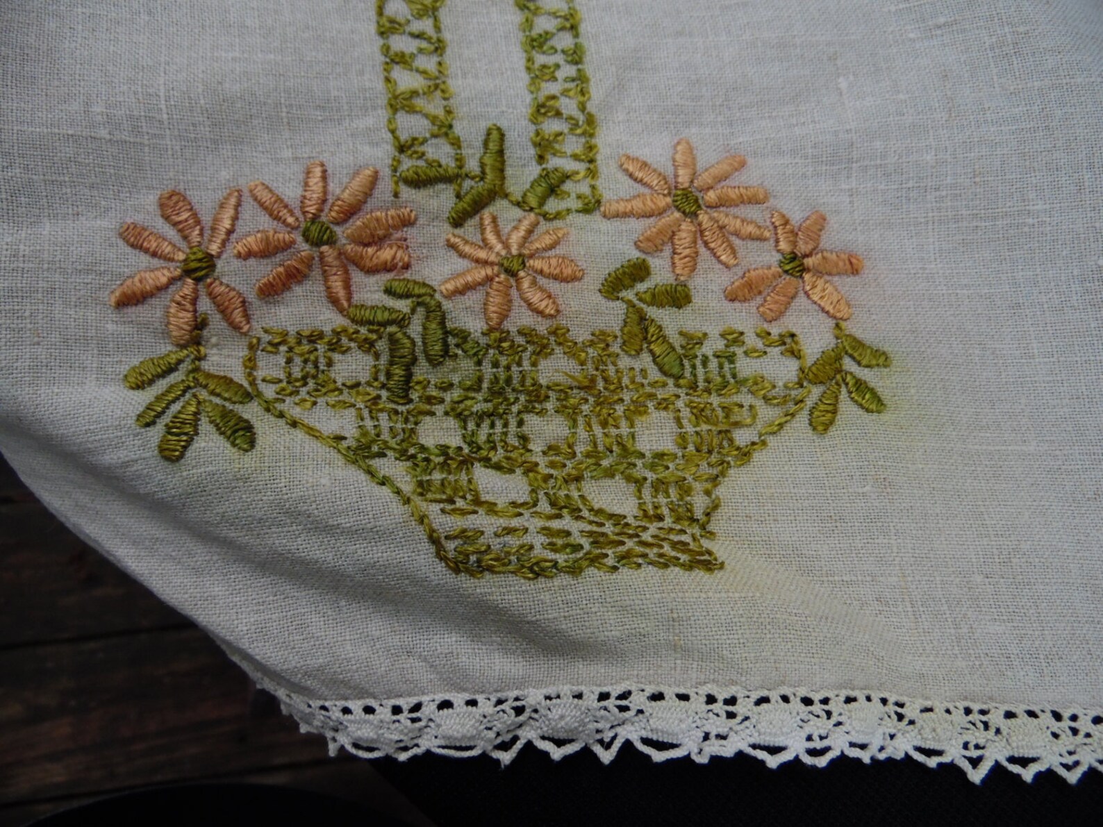 Vintage Ecru Linen Mantle or Piano Scarf With Embroidery - Etsy