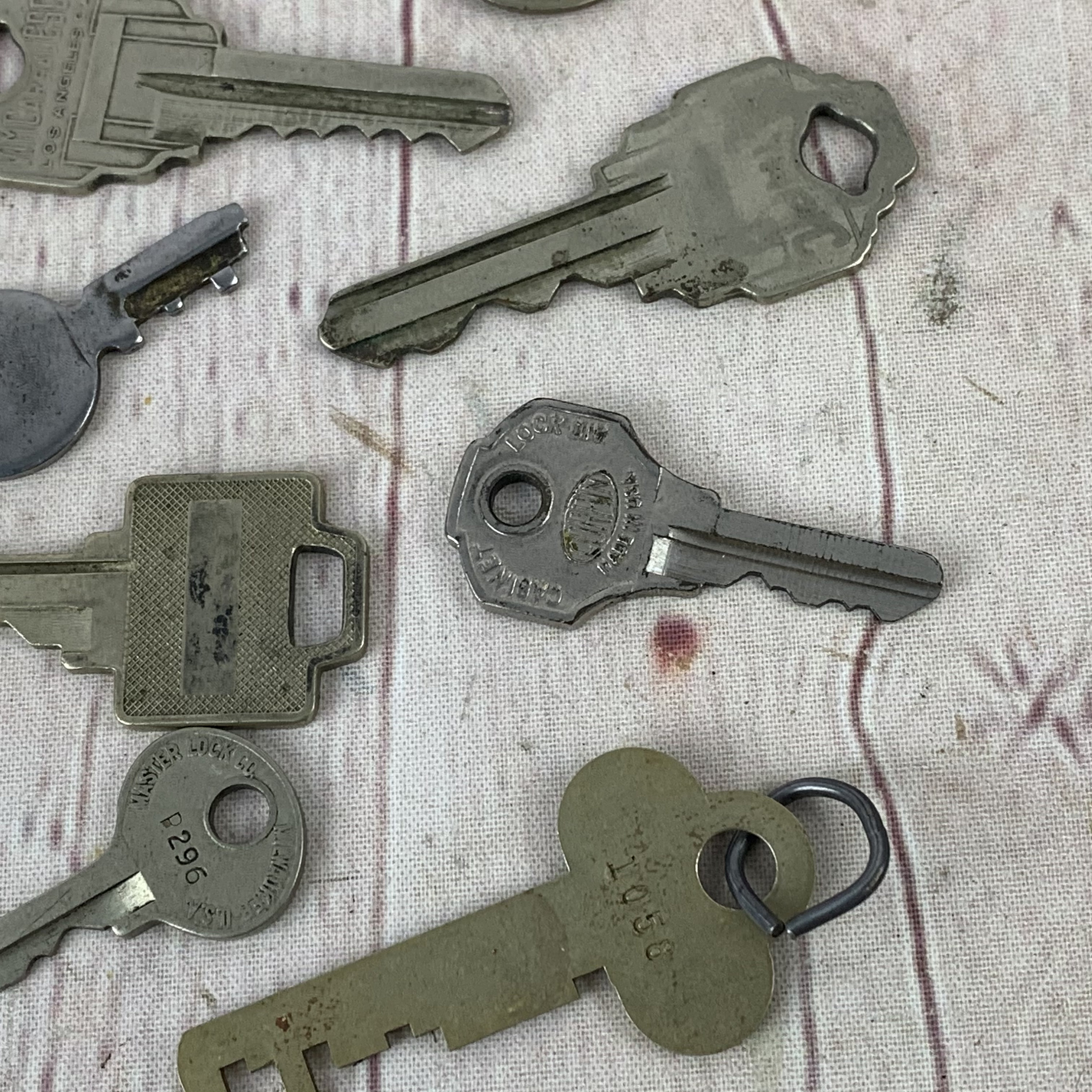 Lot of 15 Vintage Keys Key Some Brass Destash Altered Art - Etsy