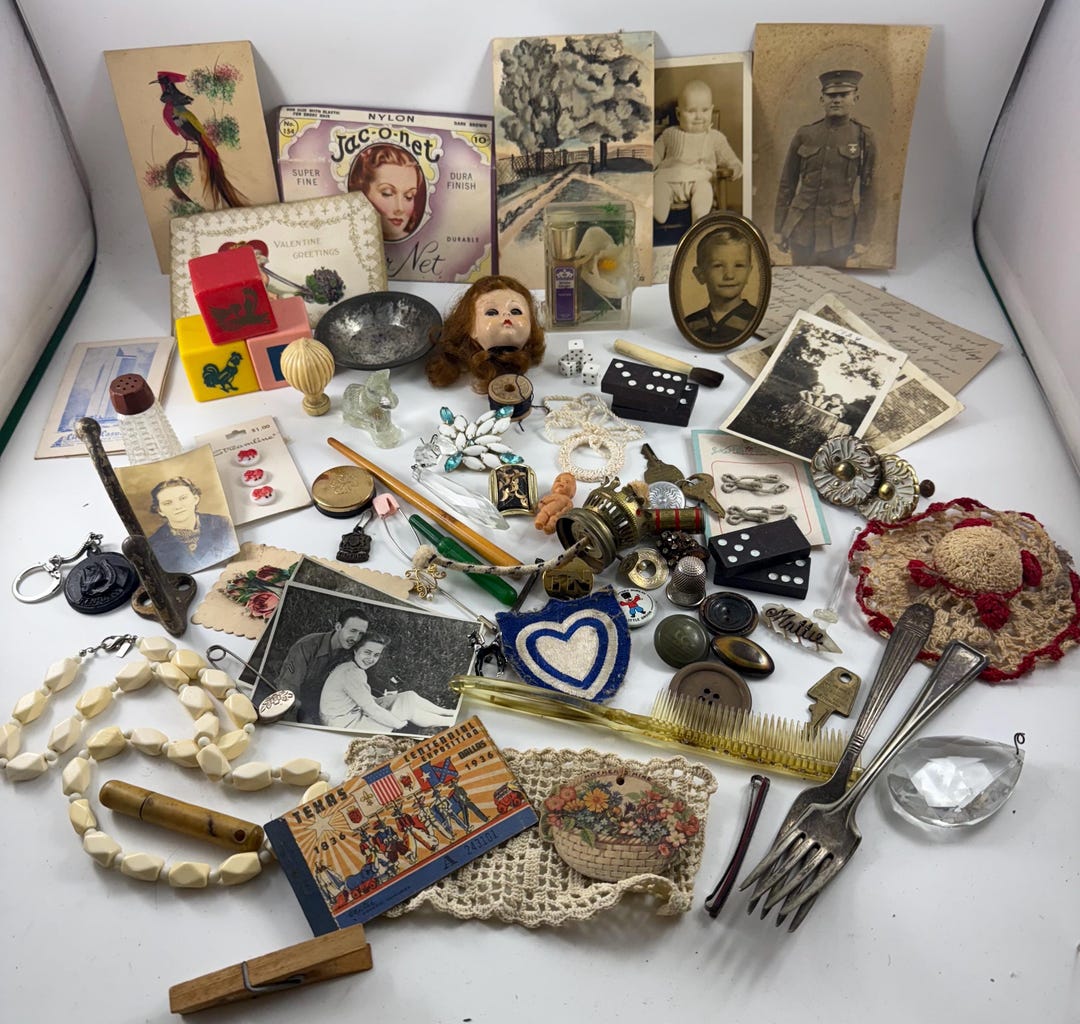 Lot of Assorted Vintage Items JUNK DRAWER Junk Lot, Crafting and ...