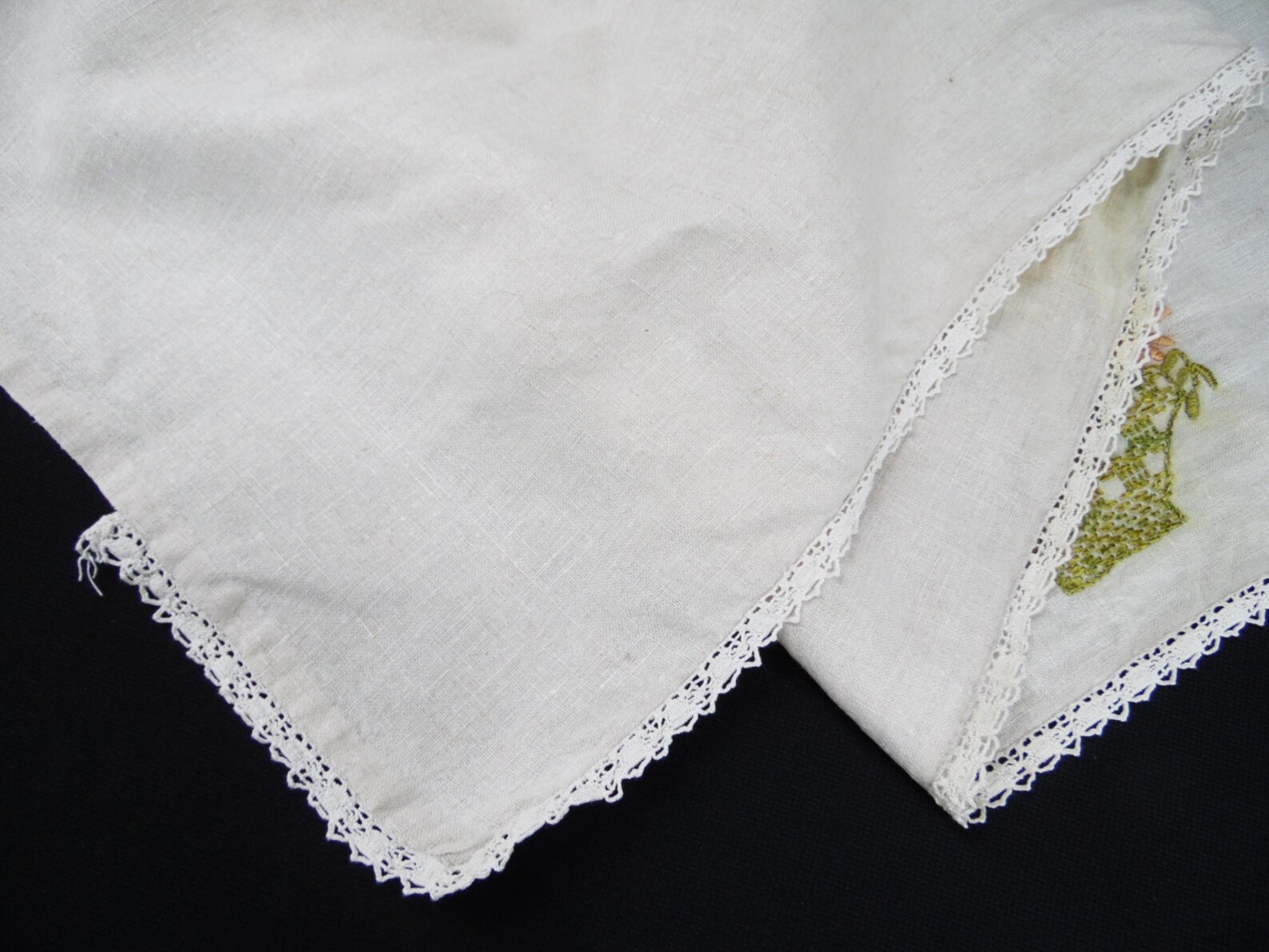 Vintage Ecru Linen Mantle or Piano Scarf With Embroidery - Etsy
