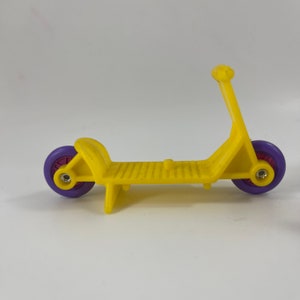 Vintage 1981 Garfield on Scooter United Feature Syndicate 2 1/2" PVC ...