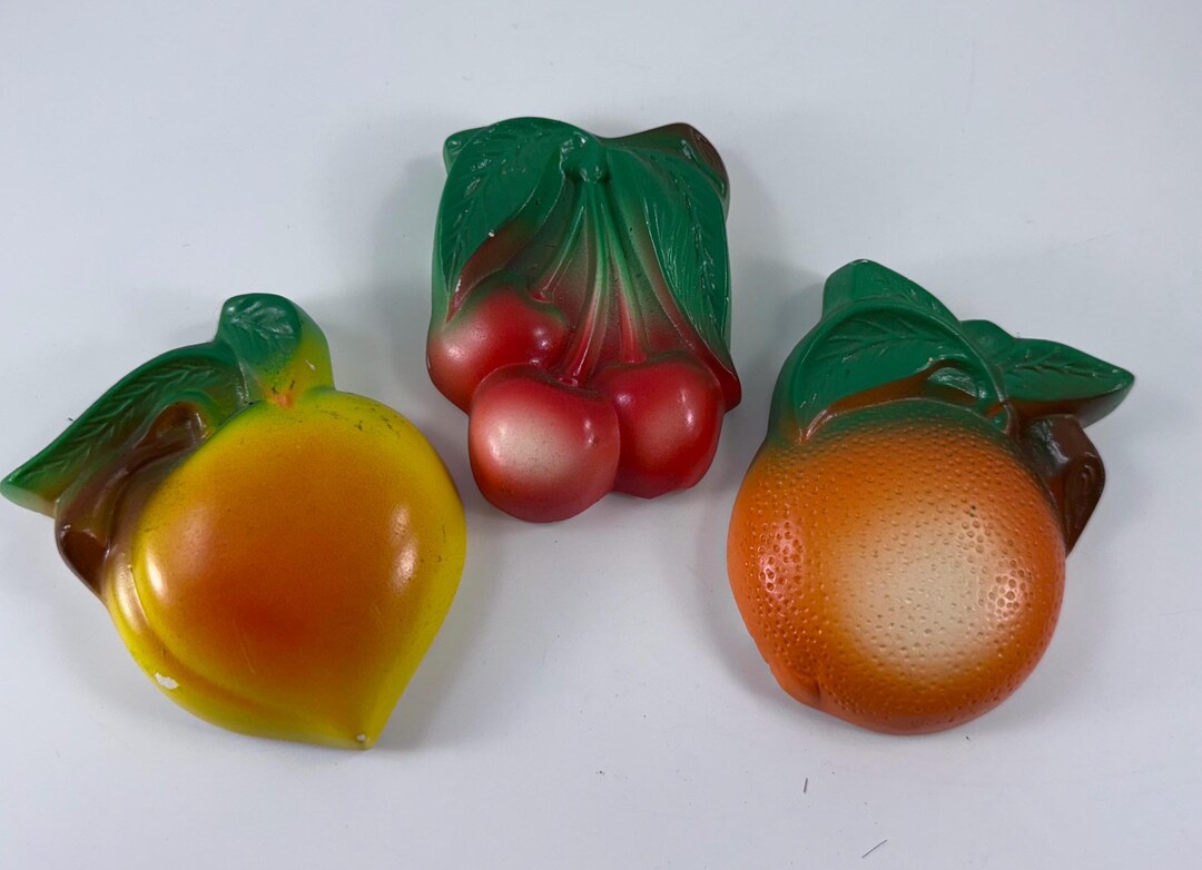 3 Pieces of Vintage Chalkware Fruit Wall Hangings Peach, Cherries and ...