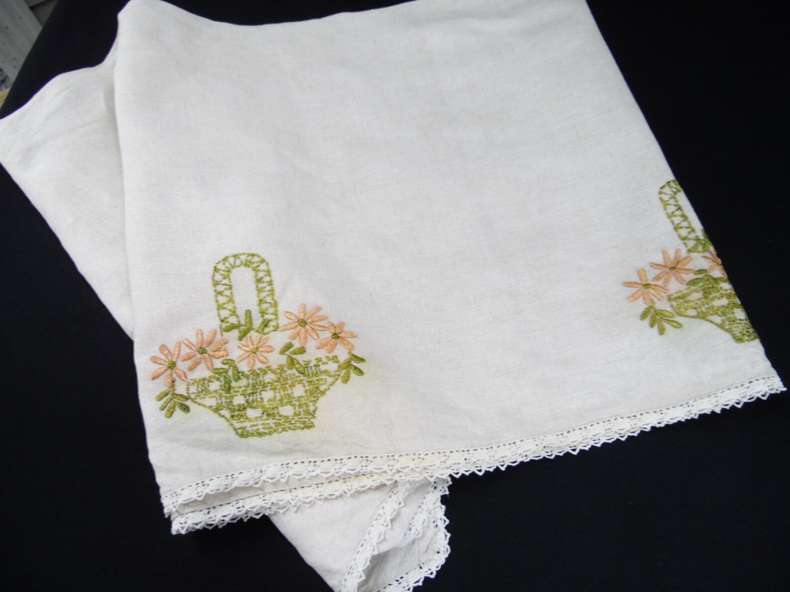 Vintage Ecru Linen Mantle or Piano Scarf With Embroidery - Etsy