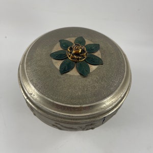 Vintage Cody Musical Creation Powder Puff Music Box Flower and Cherubs ...