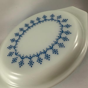 Vintage PYREX Blue Snowflake Garland 1 1/2 Quart Casserole Dish - Etsy