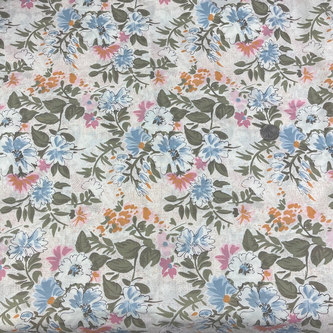2 Yards of Vintage Floral Cotton Fabric Pastel Colors - Etsy