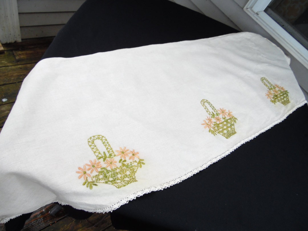 Vintage Ecru Linen Mantle or Piano Scarf With Embroidery Flower Baskets ...