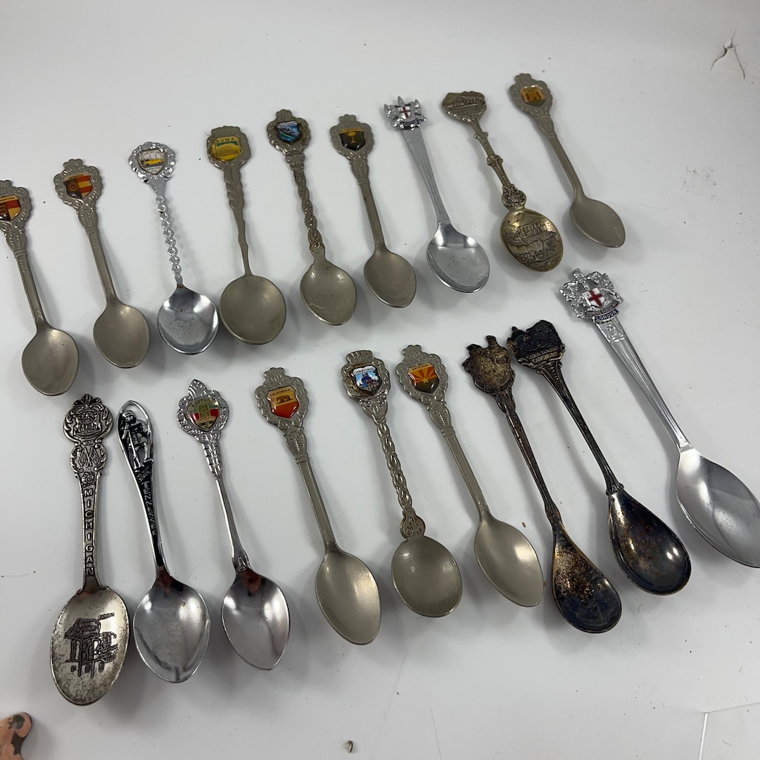 Lot of 18 Vintage State Souvenir Spoons - Etsy