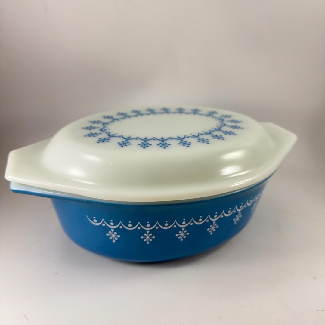 Vintage PYREX Blue Snowflake Garland 1 1/2 Quart Casserole Dish - Etsy