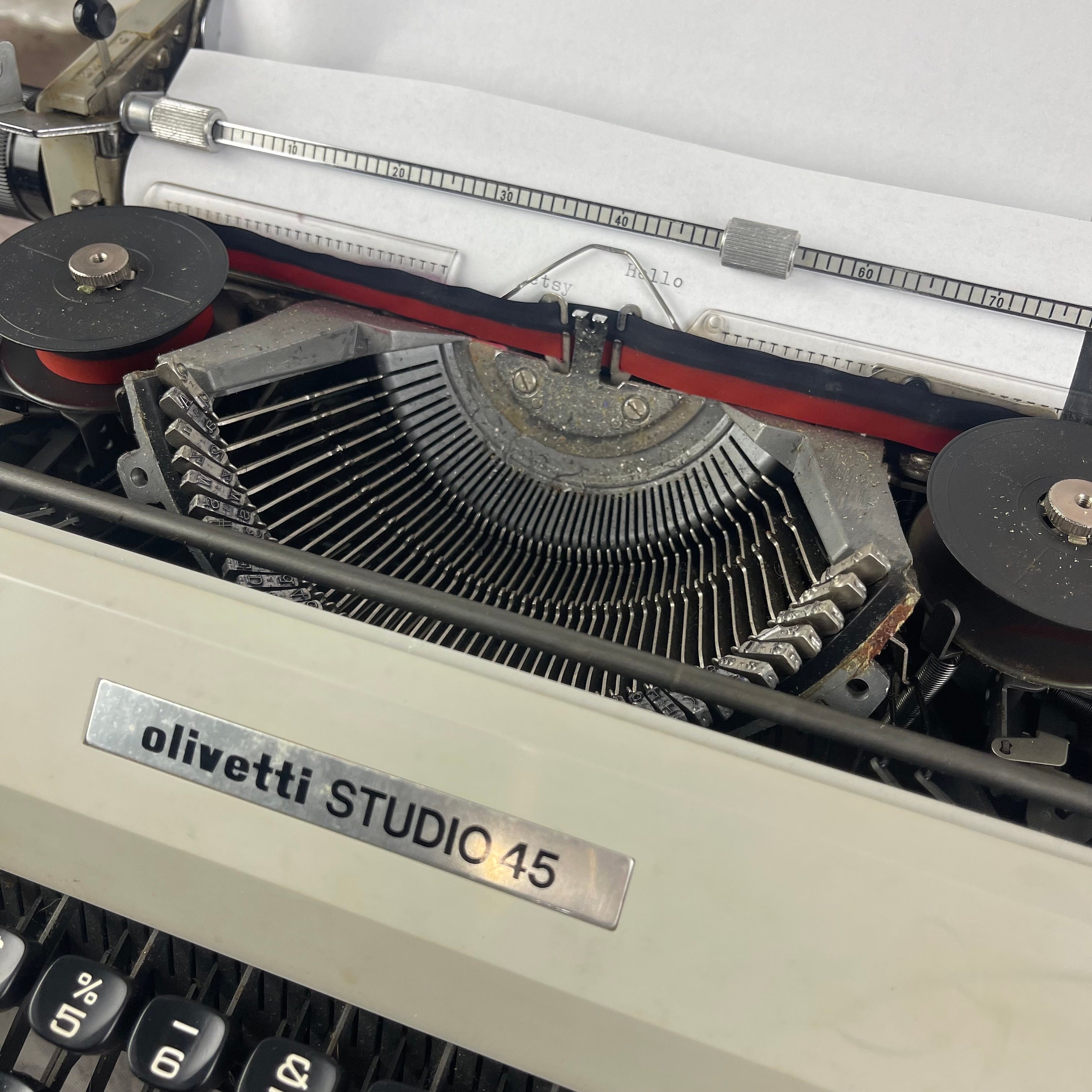 Vintage 1970's OLIVETTI Studio 45 Gray Manual Portable Typewriter With ...
