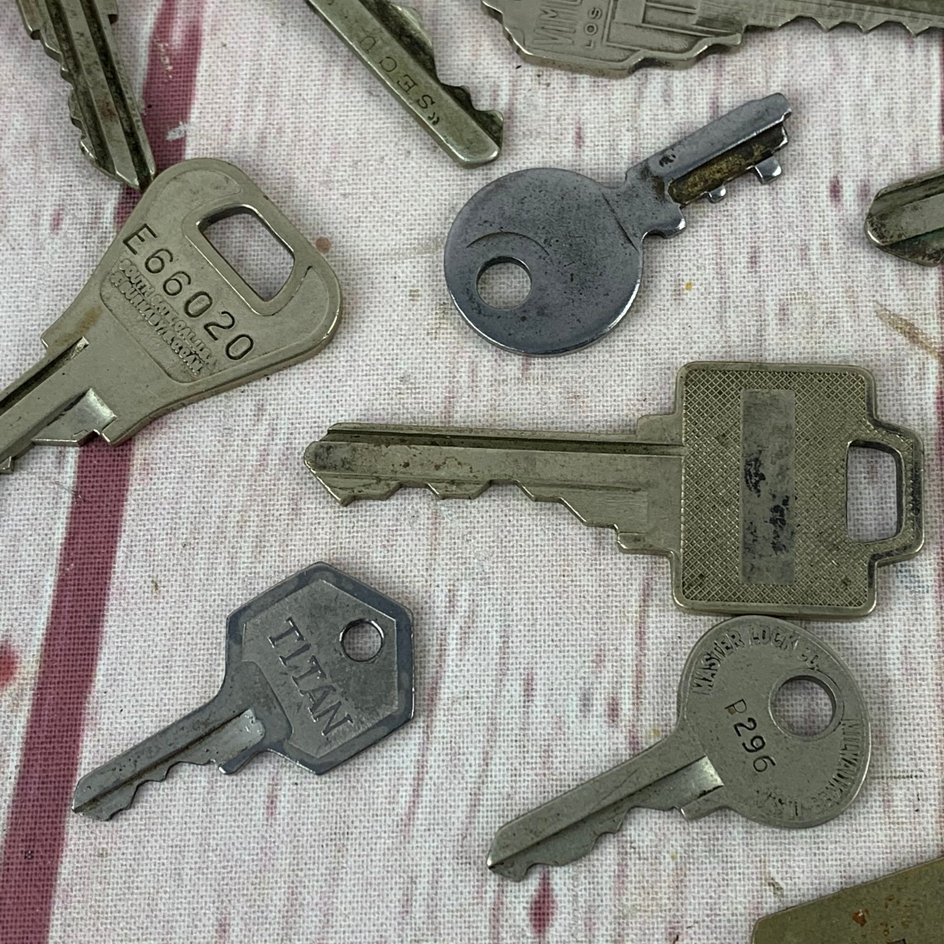 Lot of 15 Vintage Keys Key Some Brass Destash Altered Art | Etsy