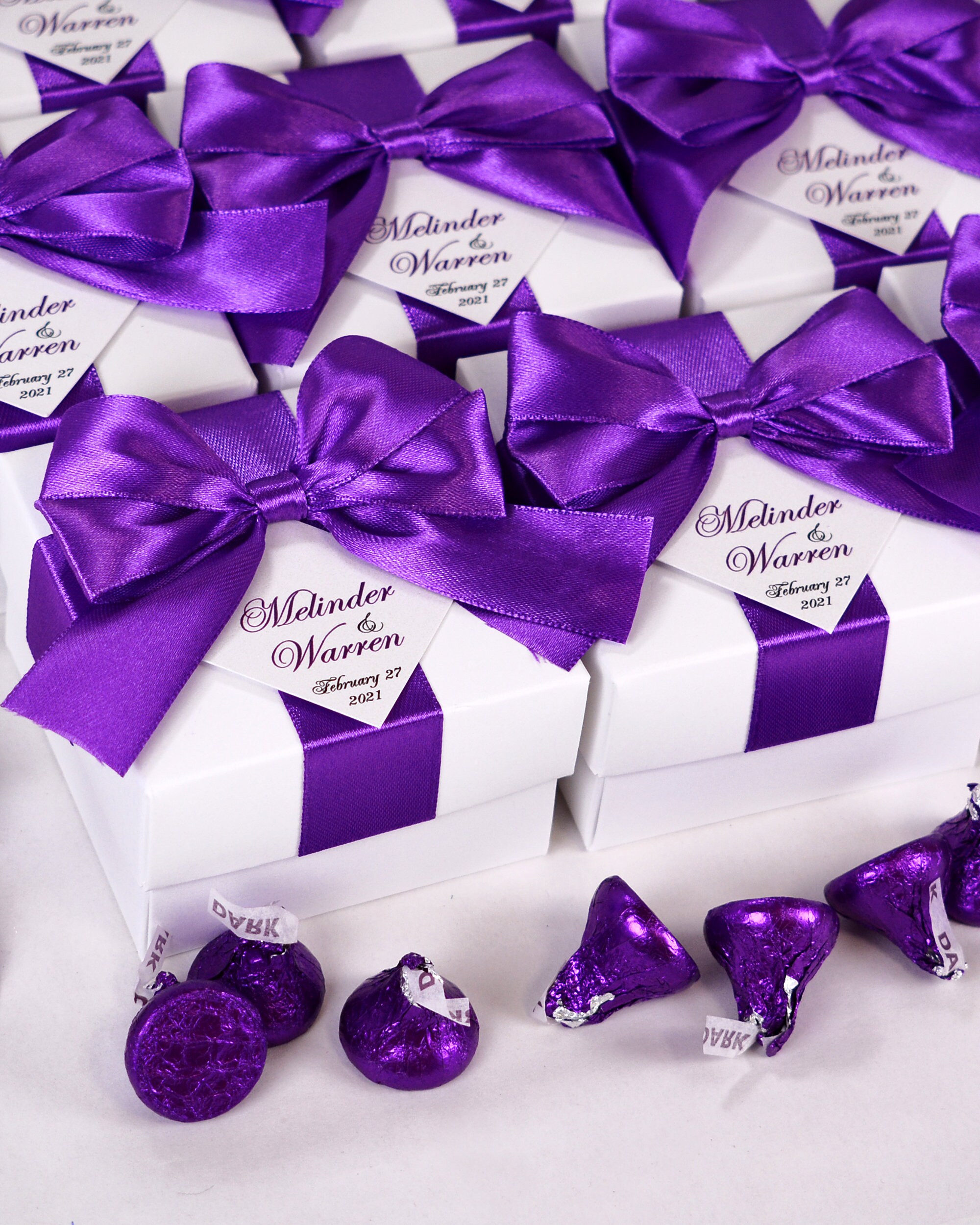 Personalized Wedding Favor Boxes With Emerald Green Satin Ribbon Bow ...