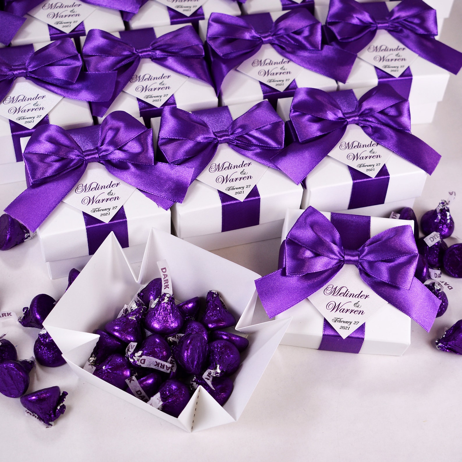 Personalized Wedding Favor Boxes With Emerald Green Satin Ribbon Bow ...