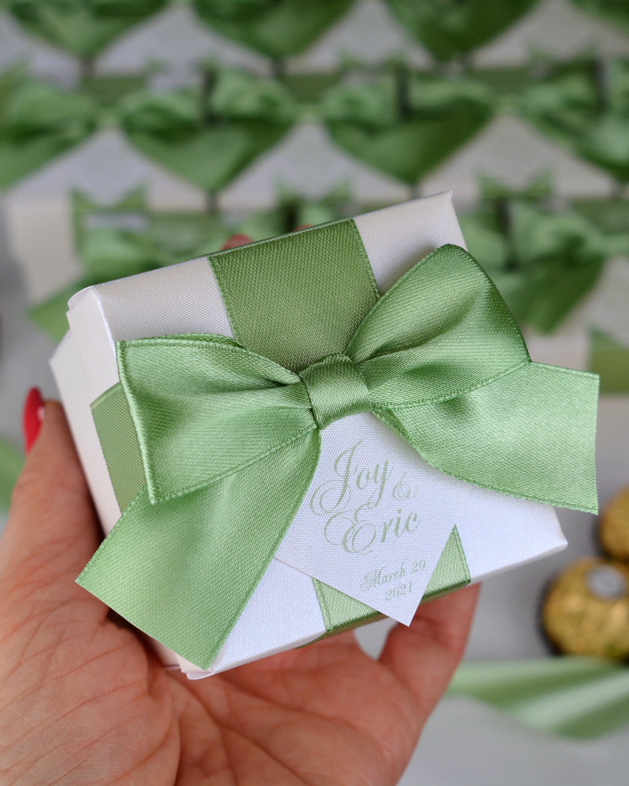Elegant Black & White Wedding Gift Box With Satin Ribbon Bow and Custom ...