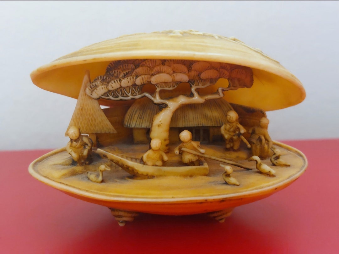 Japanese Celluloid Diorama 1940. - Etsy