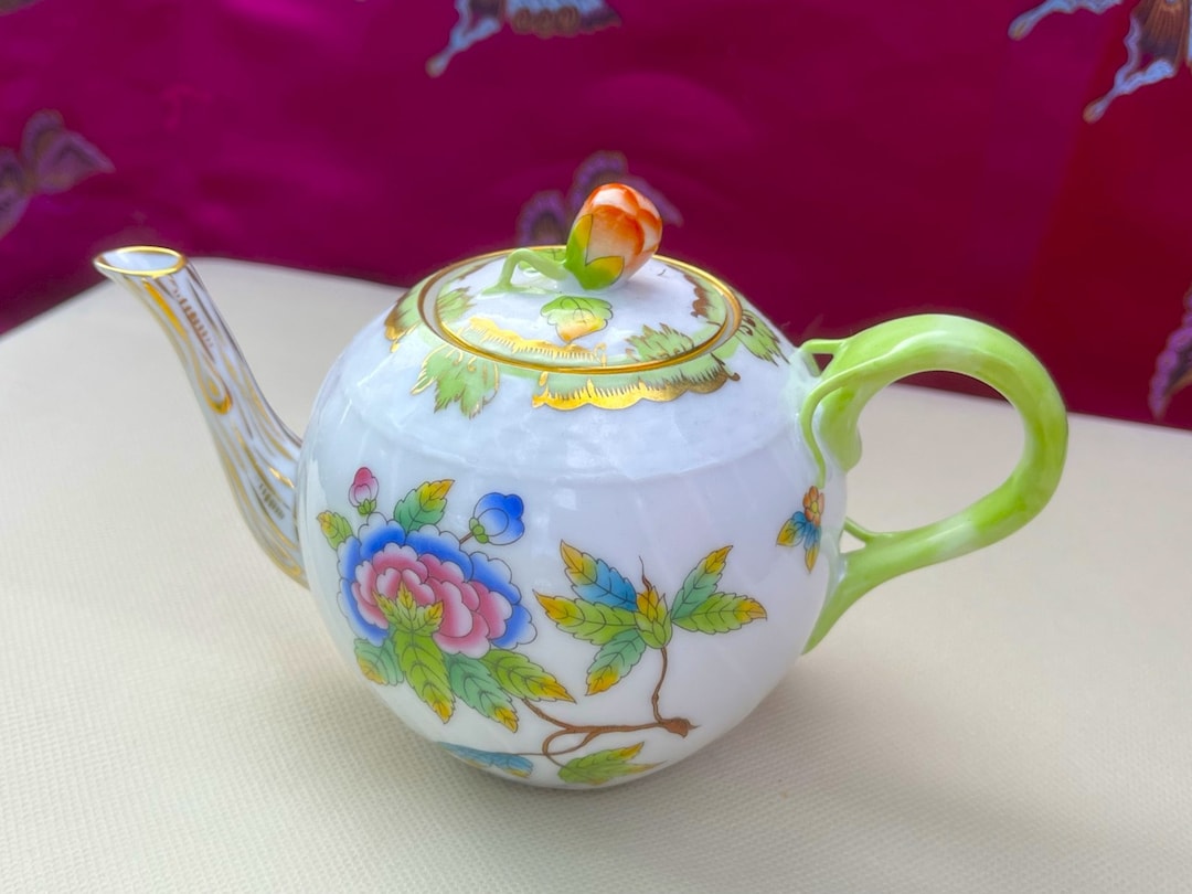 Herend Queen Victoria Teapot -with Lid Hungary -fine Porcelain-new- 4.5 ...